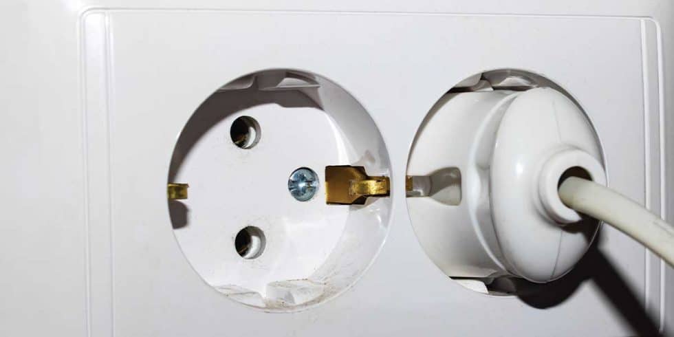 What is a twist lock receptacle? | Expert Electric
